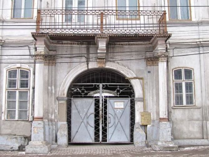 Doua monumente istorice vor fi reabilitate cu peste 45 mil lei – ARENA ...