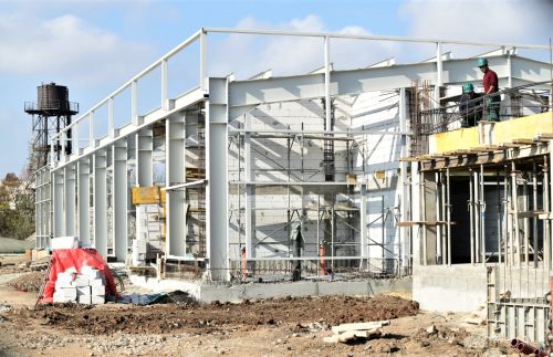 Spatii de productie constructii metalice si prefabricate din beton, in ...