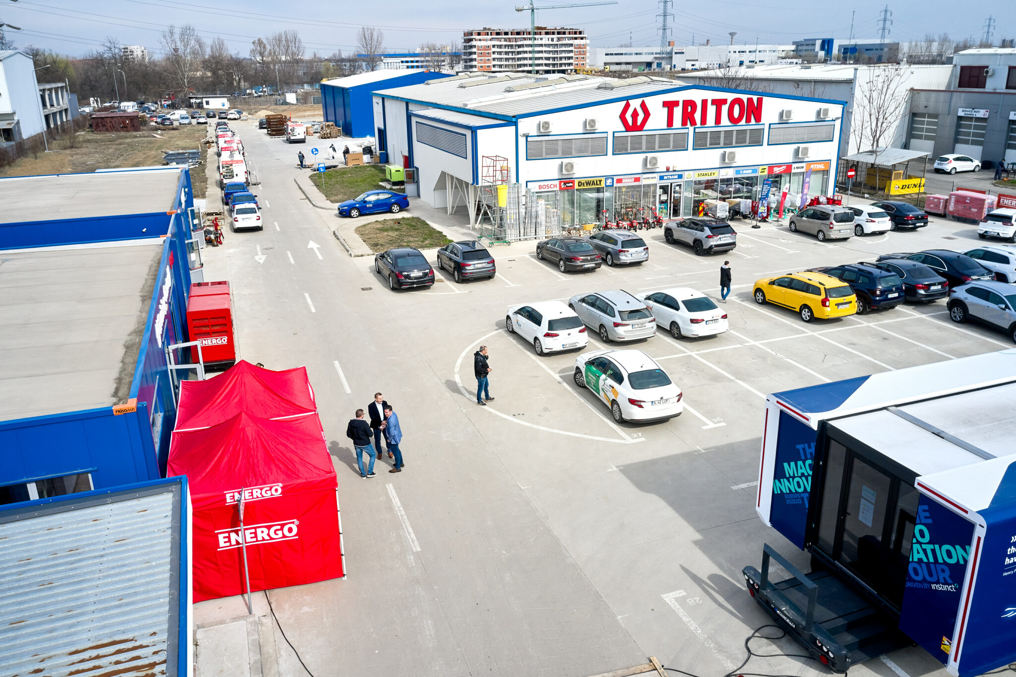 Ia-ti sculele de la Triton! Triton, destinatia pentru toate nevoile dvs ...